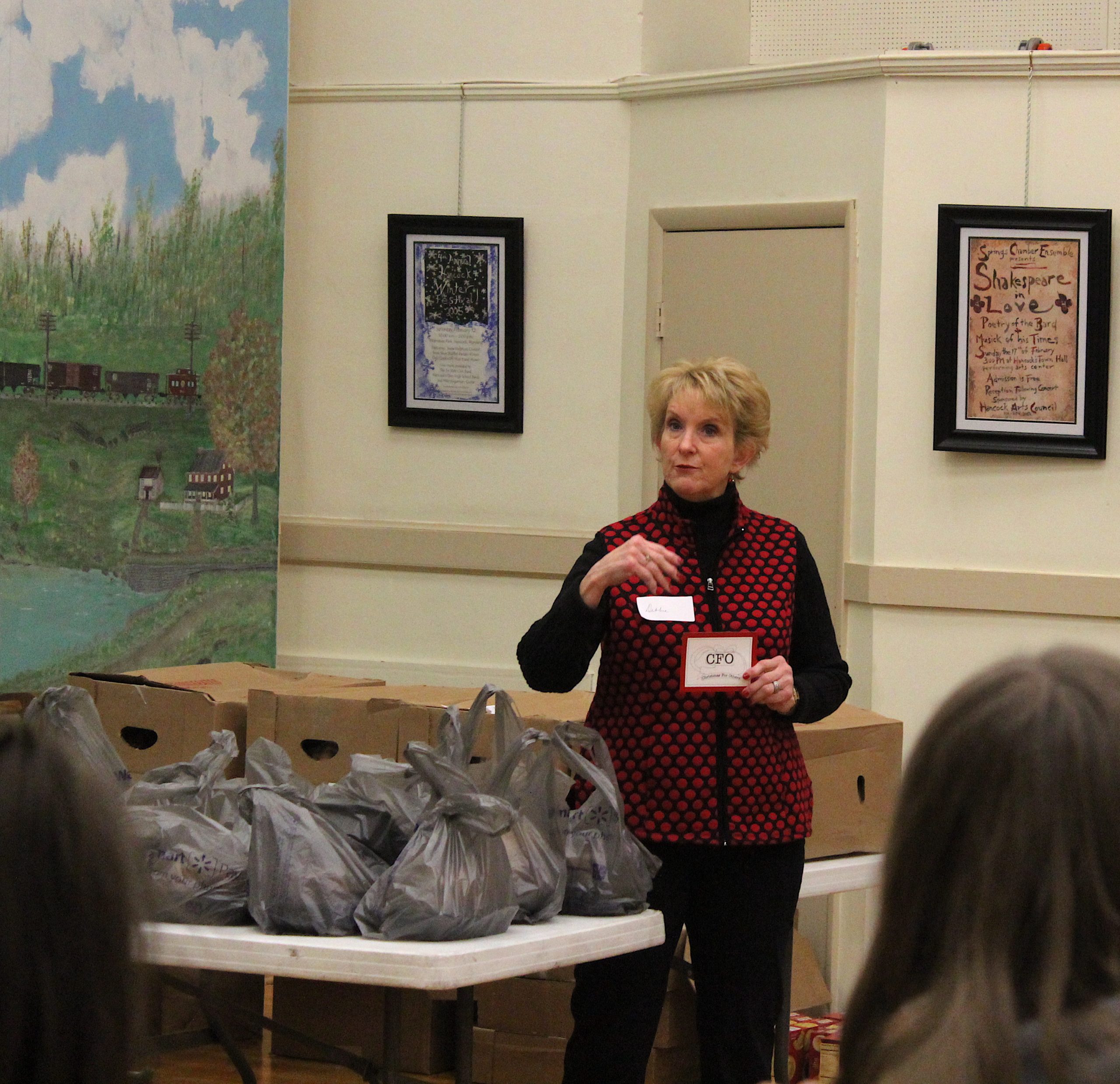 Longtime organizers steps down from Christmas for Others as Interfaith ...